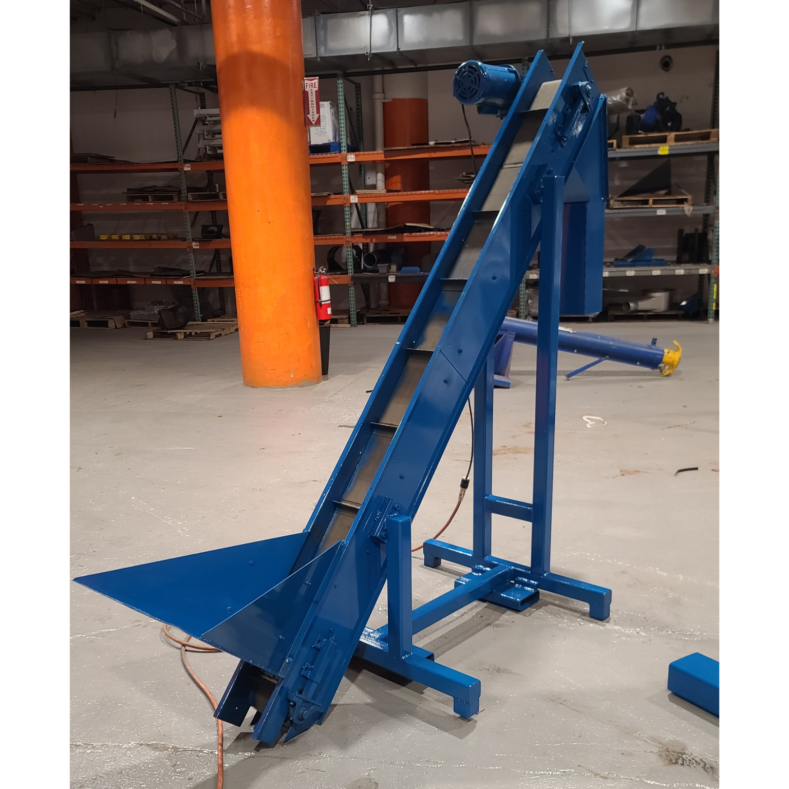 Used Diagonal Bucket Elevator – 7 ft Height - Cable Management